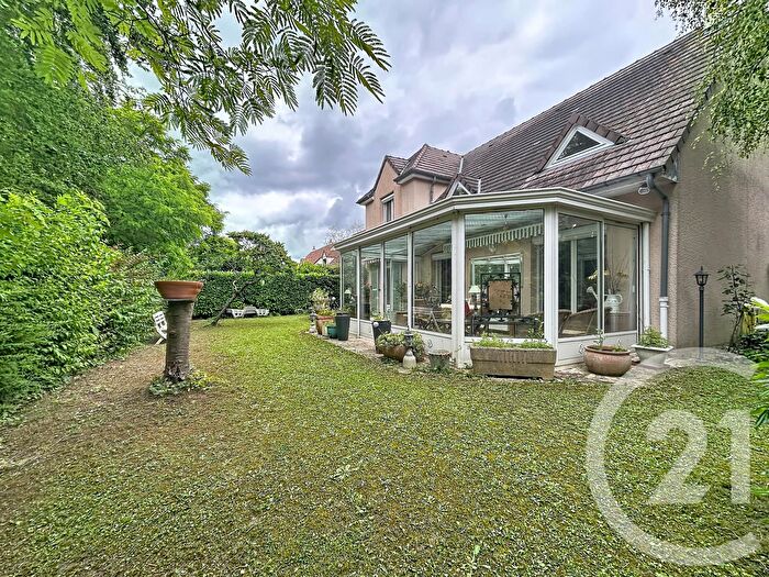 Maison 5 pièces à Chatou, Nord, à vendre