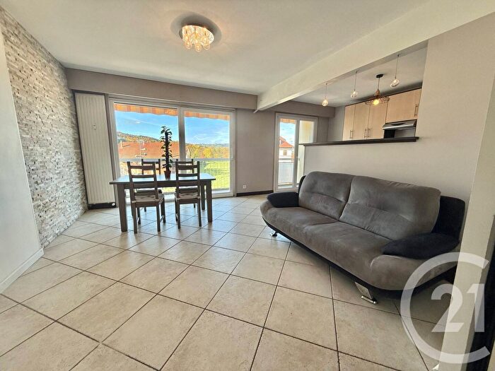 Appartement à louer - Saint-Pierre-en-Faucigny - 4 pièces - 2 chambres