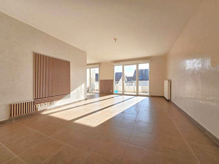 Appartement à louer - Thoiry - 4 pièces - 3 chambres