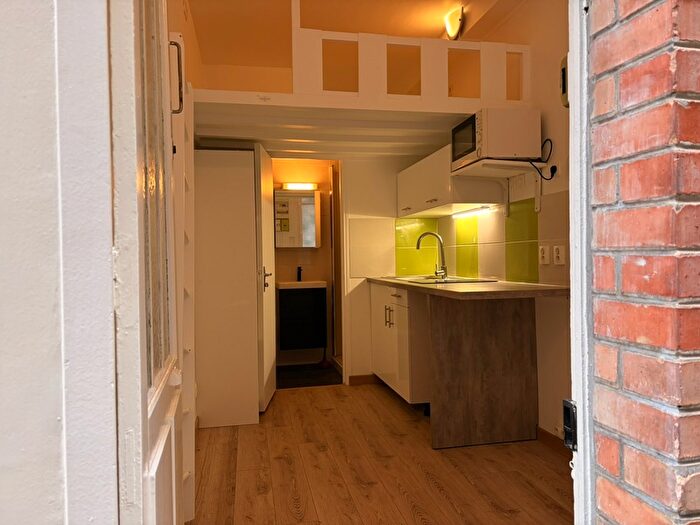 Appartement à vendre - Paris e , Saint-Placide - 1 pièce