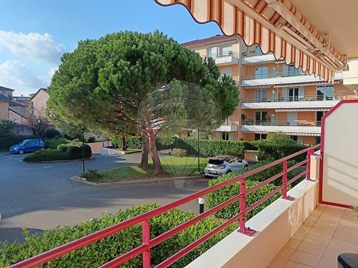 Appartement à vendre - Villefranche-sur-Saône, Centre-ville - 4 pièces - 2 chambres