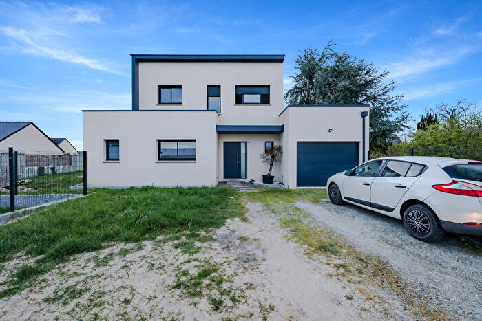 Maison à vendre - Corzé - 6 pièces - 4 chambres