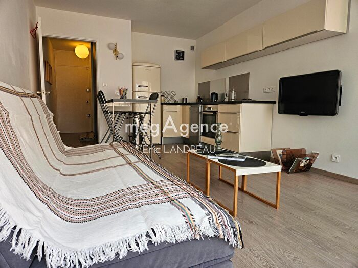 Appartement 2 pièces à vendre à Les Sables-dOlonne, Gare