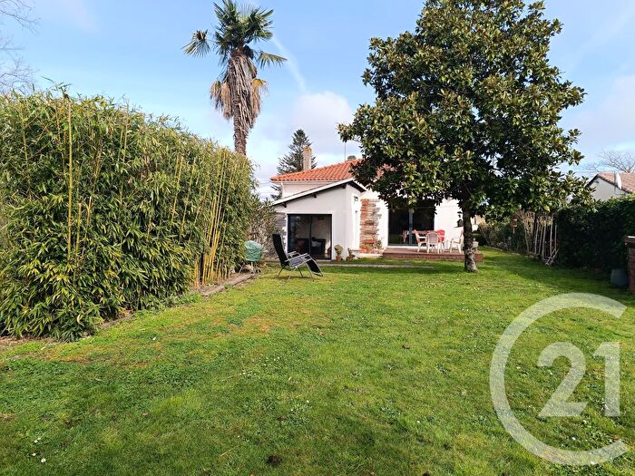 Maison à vendre - Coutras - 5 pièces - 3 chambres