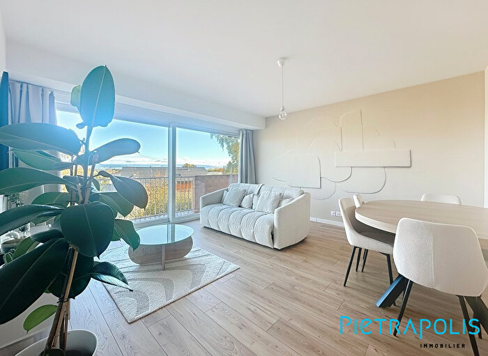 Appartement à vendre - Divonne-les-Bains - 4 pièces - 3 chambres