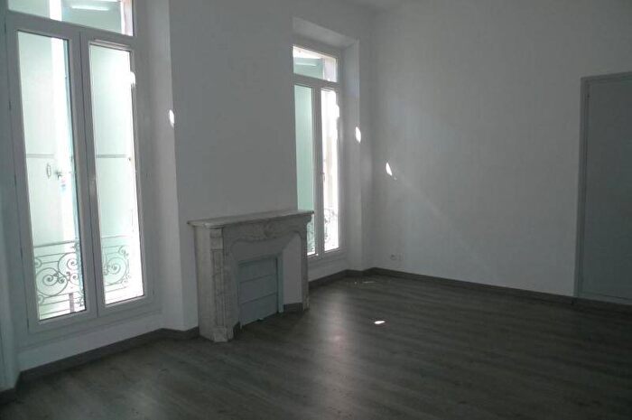 Appartement à louer - Brignoles - 2 pièces - 1 chambre