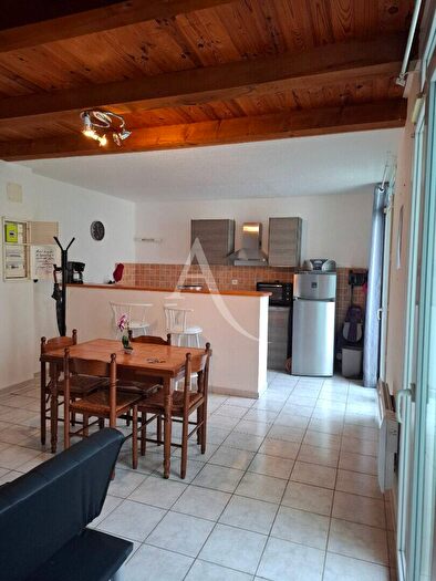 Appartement à louer - Lamalou-les-Bains - 3 pièces - 2 chambres