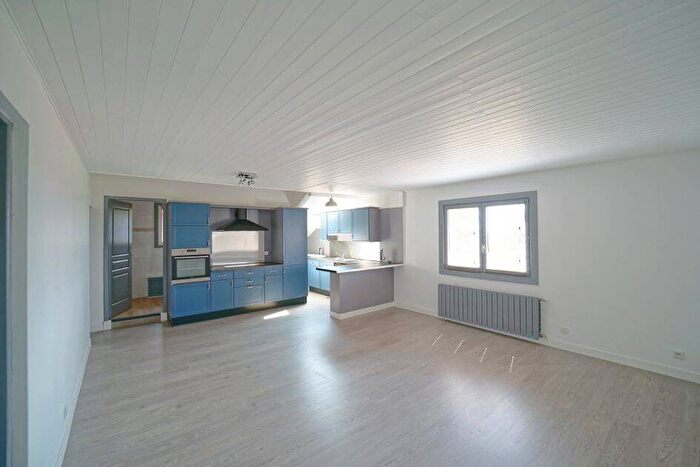 Appartement à louer - Sauverny - 4 pièces - 3 chambres