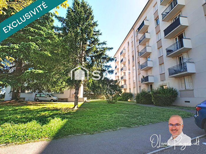 Vénissieux, Joliot Curie : Appartement 3 pièces à vendre