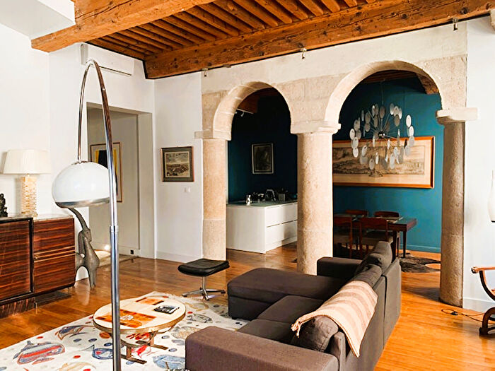 Appartement à louer - Lyon er , Bas des Pentes, Presquîle - 4 pièces - 2 chambres