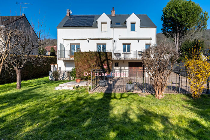 Maison 7 pièces à Vaux-sur-Seine, à vendre