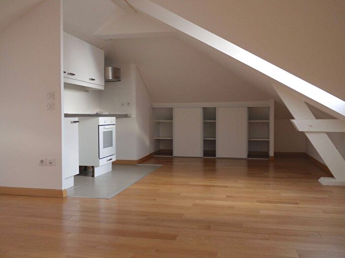 Appartement 2 pièces à louer à Notre Dame, Versailles