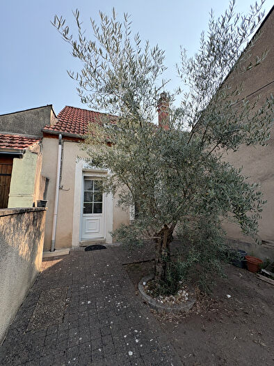 Vierzon, Centre-ville : Maison 3 pièces à louer