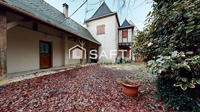 Maison à vendre - Le Bugue - 7 pièces - 5 chambres