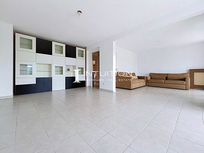 Appartement 4 pièces à louer à Le Cannet, Aubarède