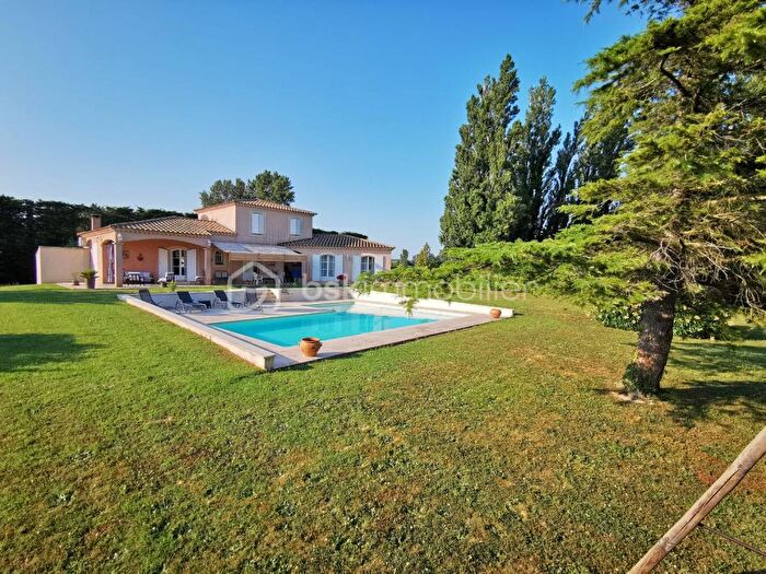 Maison à vendre - Roquemaure - 6 pièces - 5 chambres