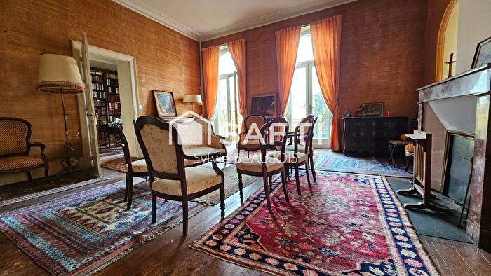 Maison à vendre - Saint-Laurent-des-Hommes - 15 pièces - 6 chambres