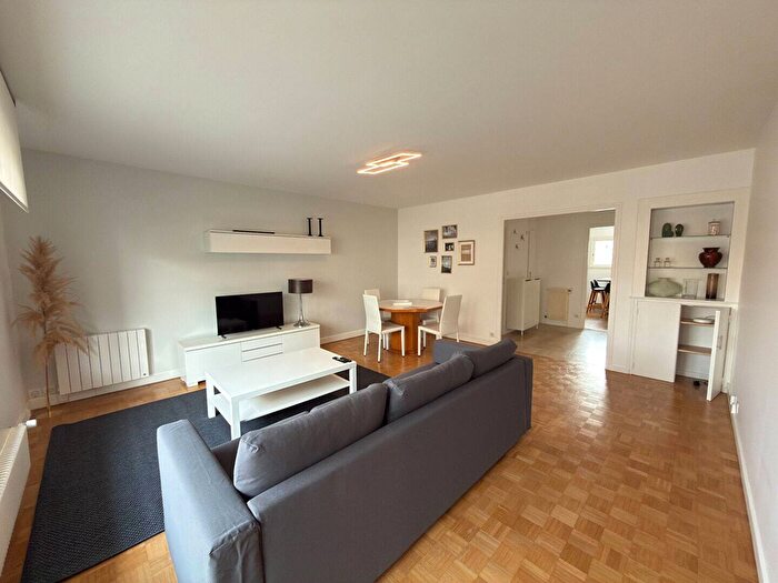 Appartement à louer - Albigny, Annecy - 5 pièces - 4 chambres