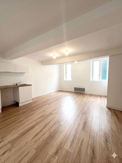 Castelnaudary, Centre-ville, Gare, La Baffe : Appartement 2 pièces à louer