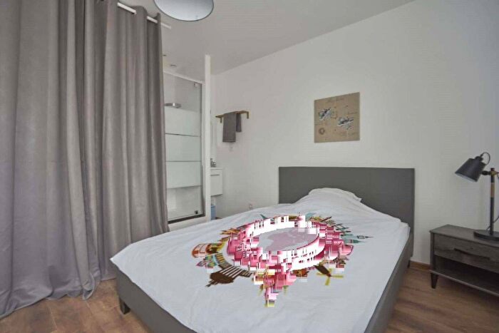 Appartement à louer - Clairmarais-Charles Arnould, Reims - 1 pièce