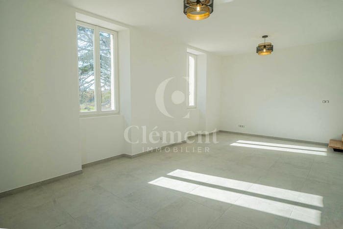 Appartement 5 pièces à louer - Mornas