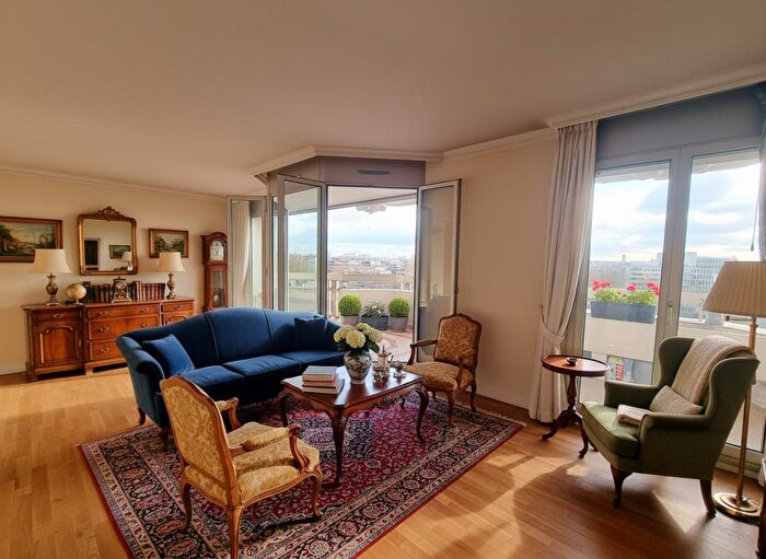 Appartement à vendre - Courbevoie, Hôtel de ville - 4 pièces - 2 chambres