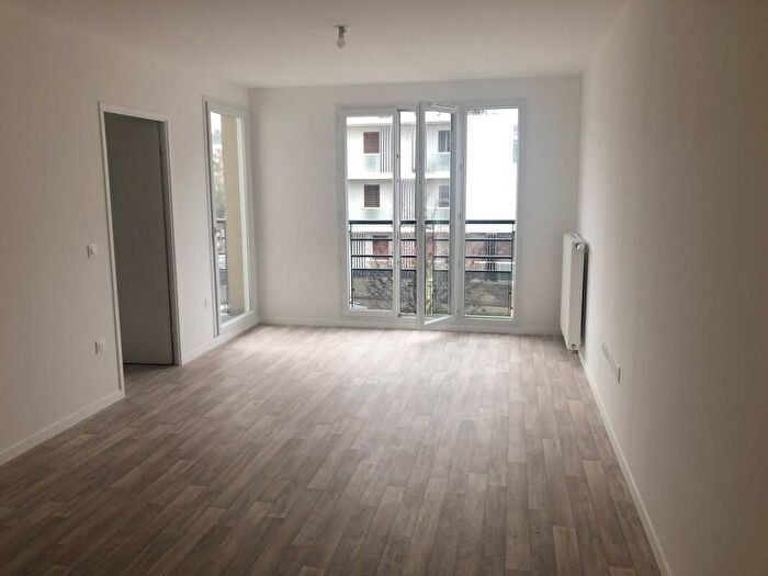 Montconseil, Corbeil-Essonnes : Appartement 2 pièces à louer