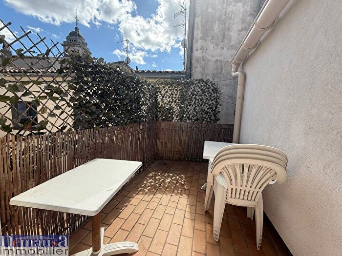 Appartement à louer - Nîmes - 3 pièces - 2 chambres