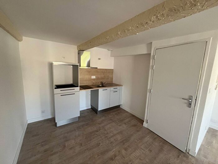 Appartement à louer - Béziers - 2 pièces - 1 chambre