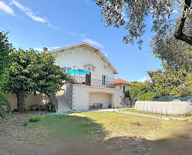 Maison 4 pièces à Orange, Centre-ville, à vendre