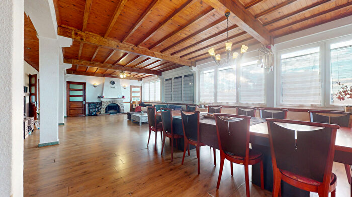 Maison à vendre - Aïssey - 10 pièces - 8 chambres