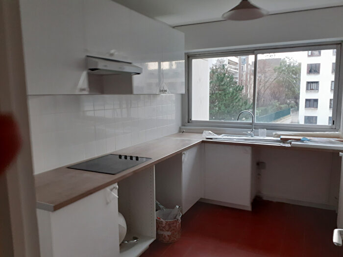 Appartement à louer - Paris e  - 2 pièces - 1 chambre