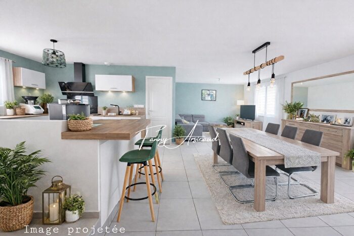 Maison à vendre - Velluire - 7 pièces - 4 chambres