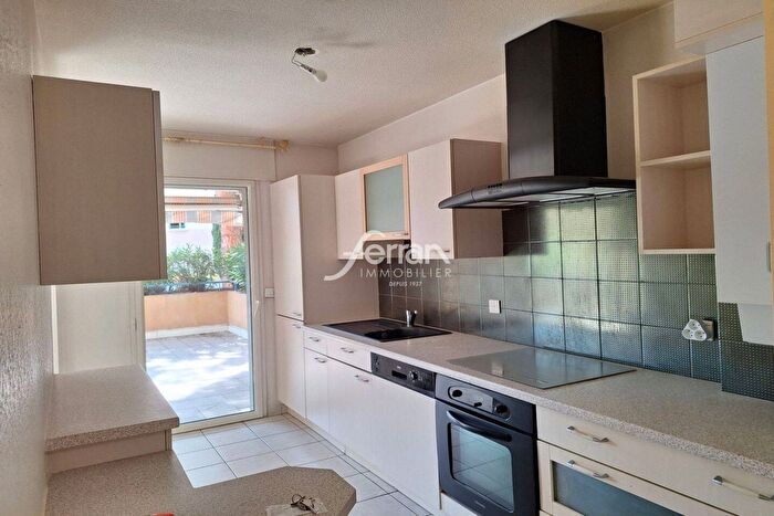 Appartement à louer - Boulevars-Gare-Saint Leger-Chabrand, Draguignan - 3 pièces - 2 chambres