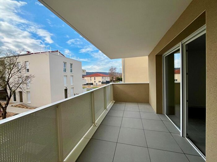 Appartement 2 pièces à Bourgoin-Jallieu, Libération, Barbusse, à louer