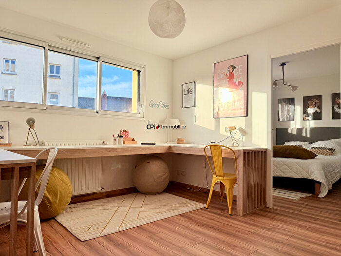 Quartiers Sud-Ouest, La Madeleine : Maison 6 pièces à vendre