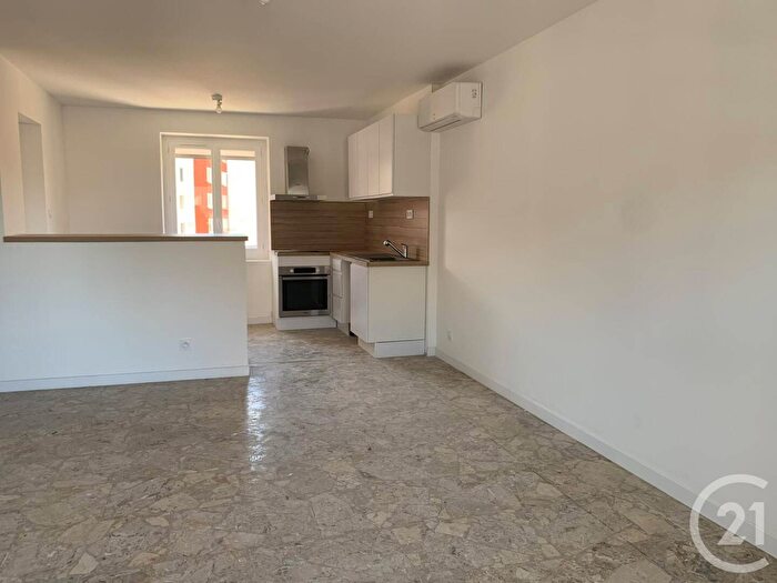 Appartement à louer - Bagnols-sur-Cèze - 3 pièces - 2 chambres