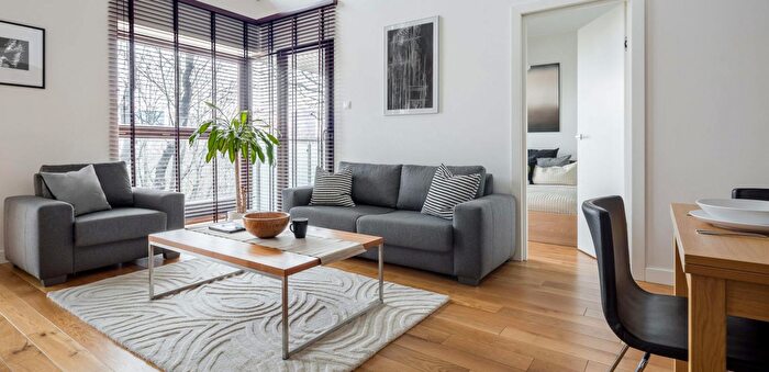 Maisons à vendre et appartements à louer - 1