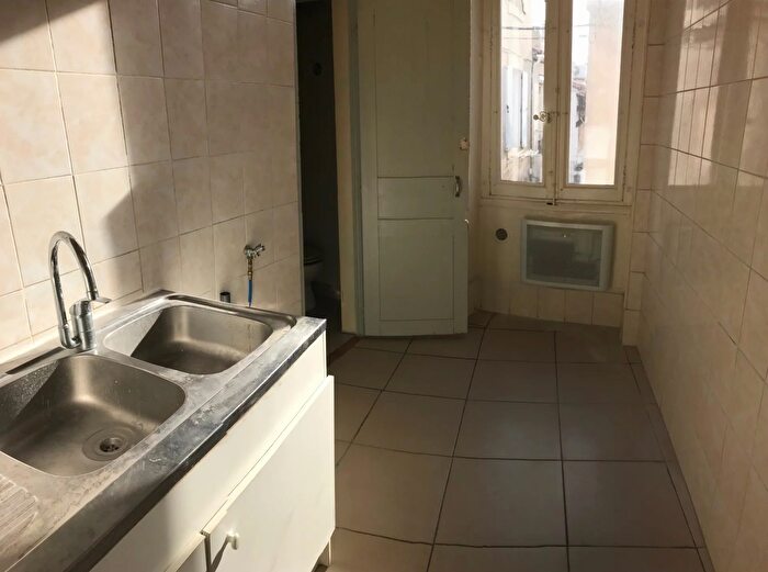 Appartement à louer - Nîmes, Richelieu - 3 pièces - 2 chambres