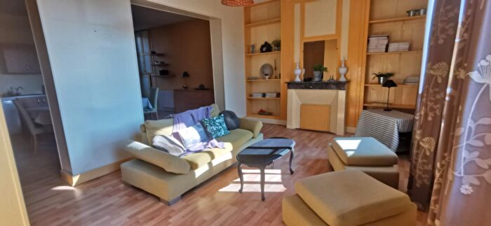 Appartement à vendre - Le Grand-Lucé - 3 pièces - 1 chambre