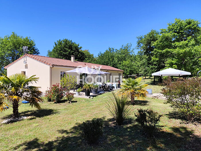 Maison à vendre - Le Montat - 7 pièces - 5 chambres