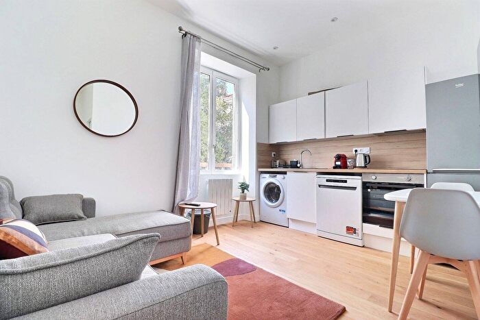 Appartement à louer - Guillotière, Lyon ème arrondissement - 2 pièces - 1 chambre