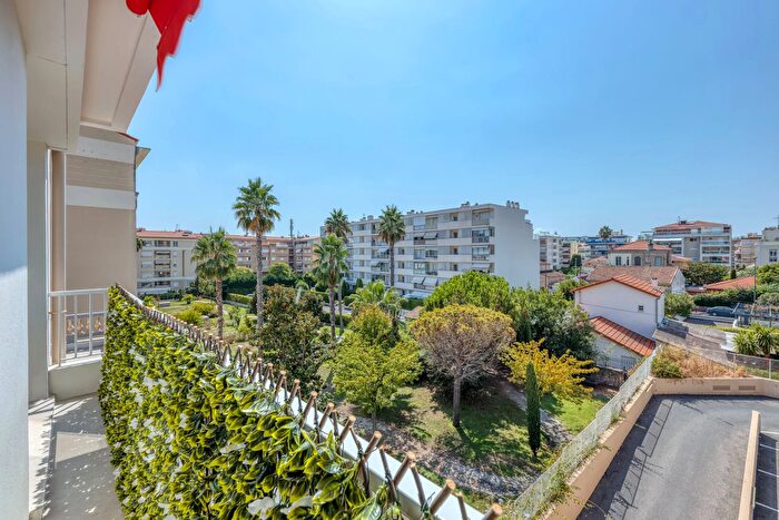 Appartement à vendre - Cannes, Pointe Croisette - 3 pièces - 2 chambres