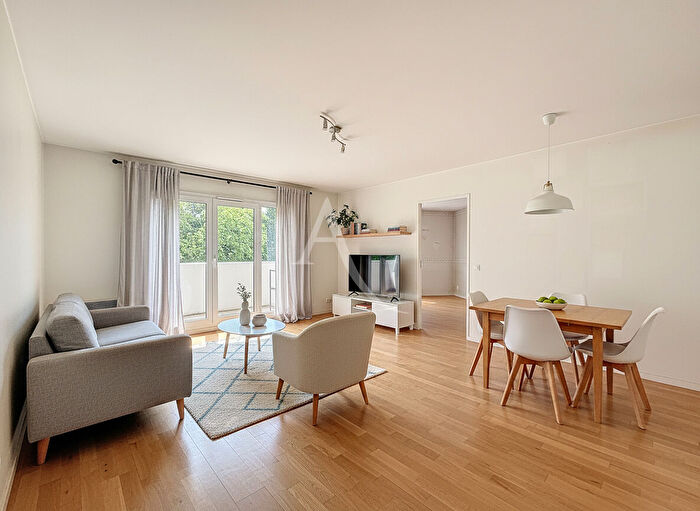 Appartement à vendre - Meaux, Grosse Pierre, Croix Saint-Loup, Corniche - 2 pièces - 1 chambre