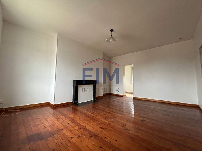 Aumale : Appartement 3 pièces à louer