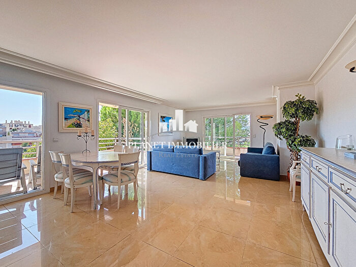 Appartement à vendre - Antibes, Antibes-les-Pins, Trianon, Le Fournel, Peyregoue - 4 pièces - 3 chambres