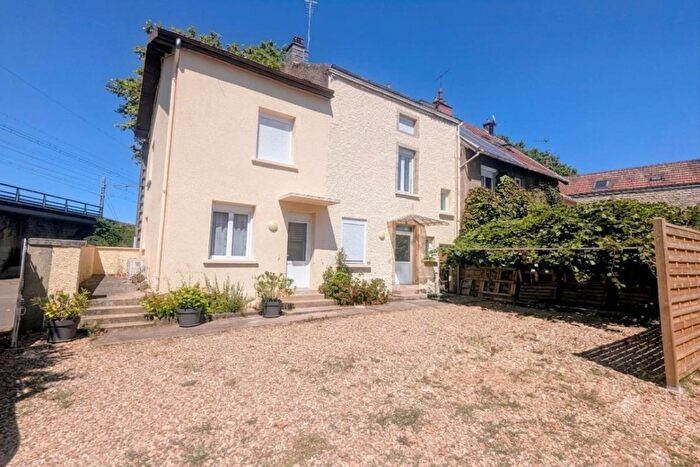 Maison 7 pièces à Beaune, à vendre