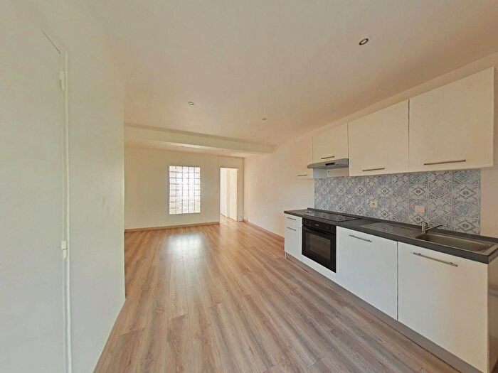 Appartement à louer - Saint-Étienne - 2 pièces - 1 chambre