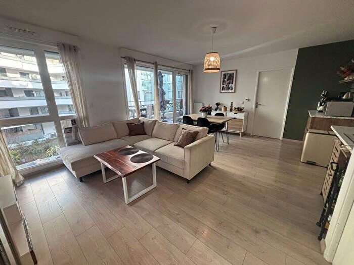 Appartement 3 pièces à louer - Plateau-Grèves-Europe-Gare du Stade-Fossés Jean, Colombes