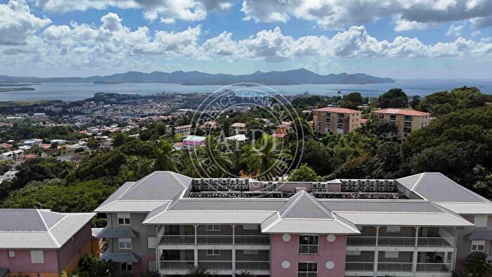 Appartement à vendre - Fort-de-France - 3 pièces - 2 chambres